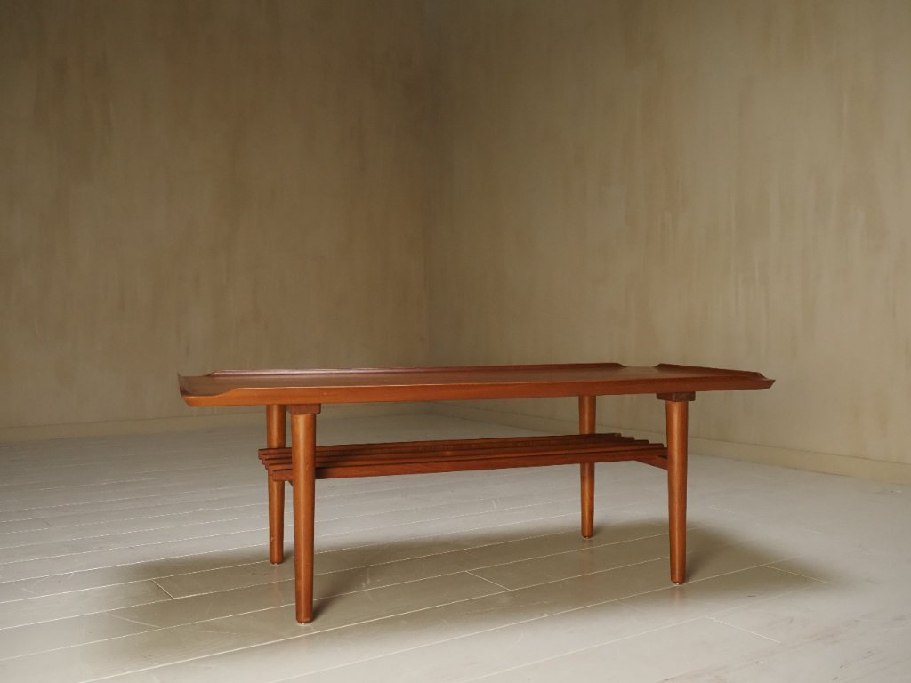 Tavolino di Holger Georg Jensen per Kubus, 1960 | €1,100 | Whoppah