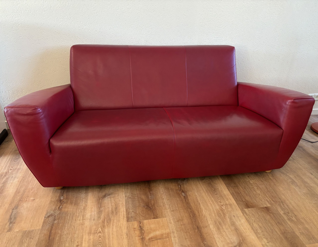 Canapé 2 places Longa by Label | €250 | Whoppah