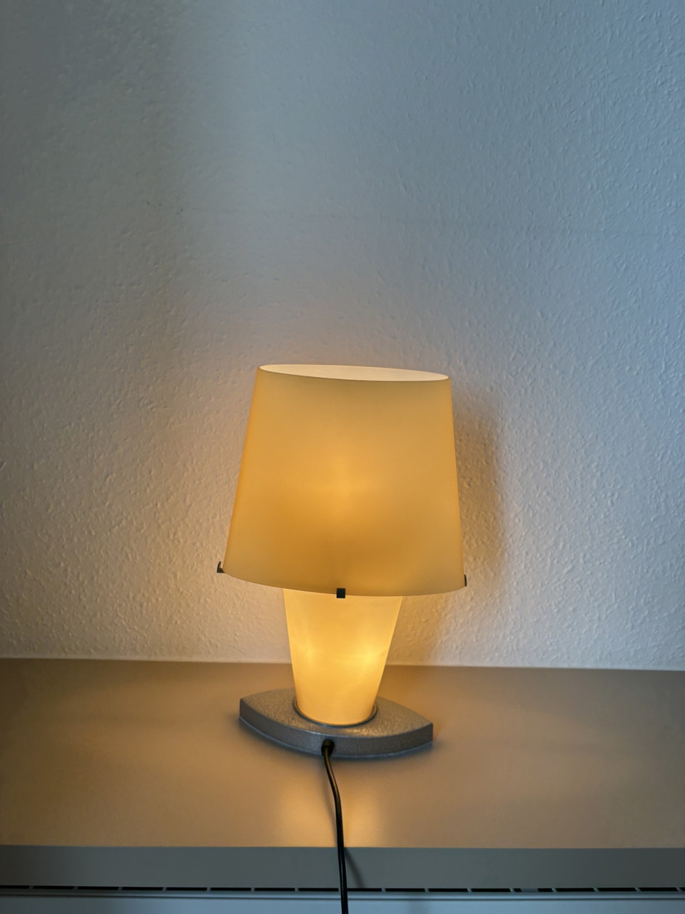 Postmoderne Glastischlampe, Daniela Puppa für Fontana Arte, 1980er ...