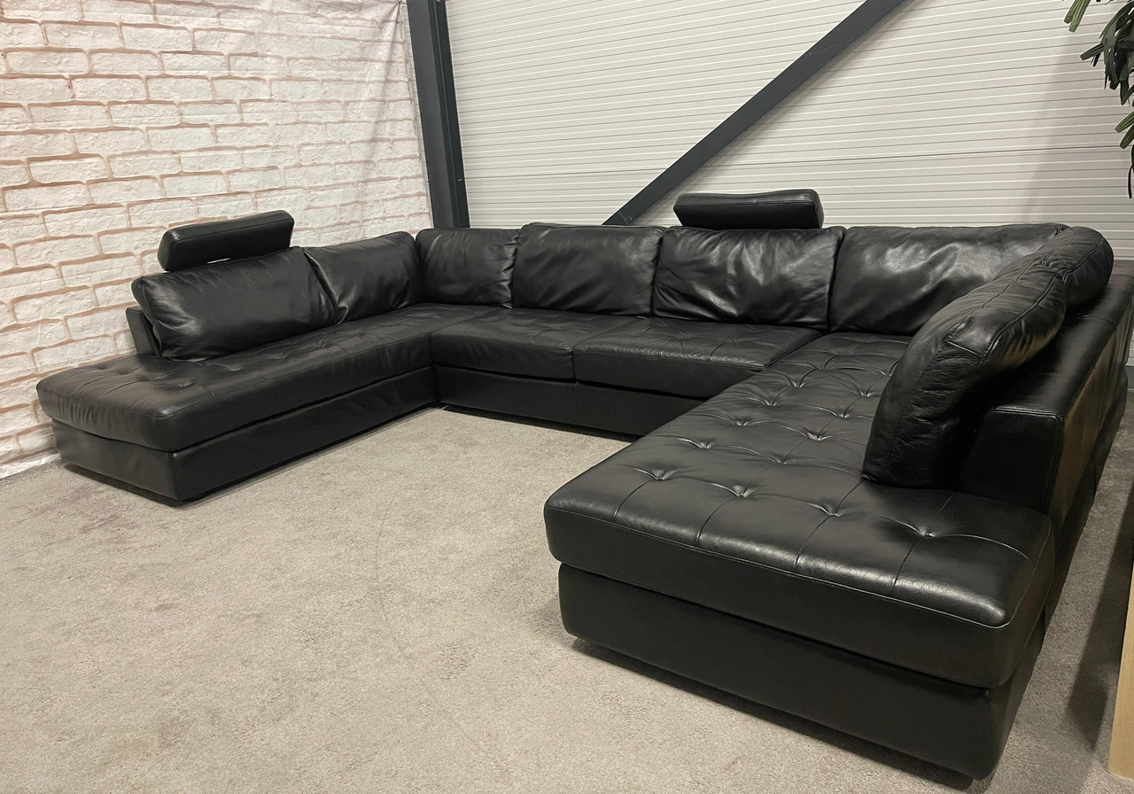 Natuzzi Genuine Leather Black U Sofa | €2,370 | Whoppah