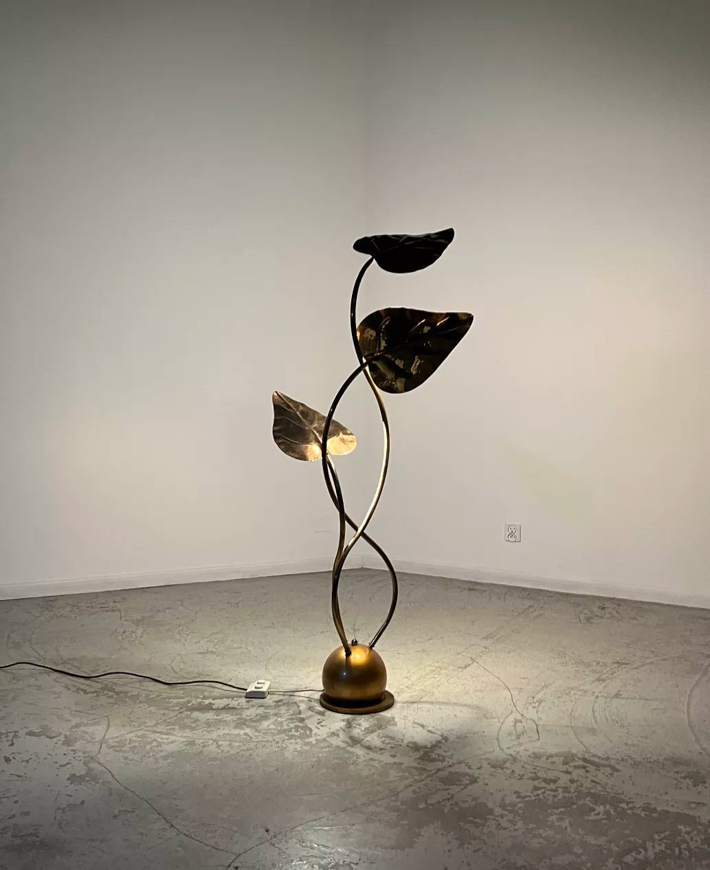 3-blaadjes vloerlamp, jaren 70 | €7,500 | Whoppah