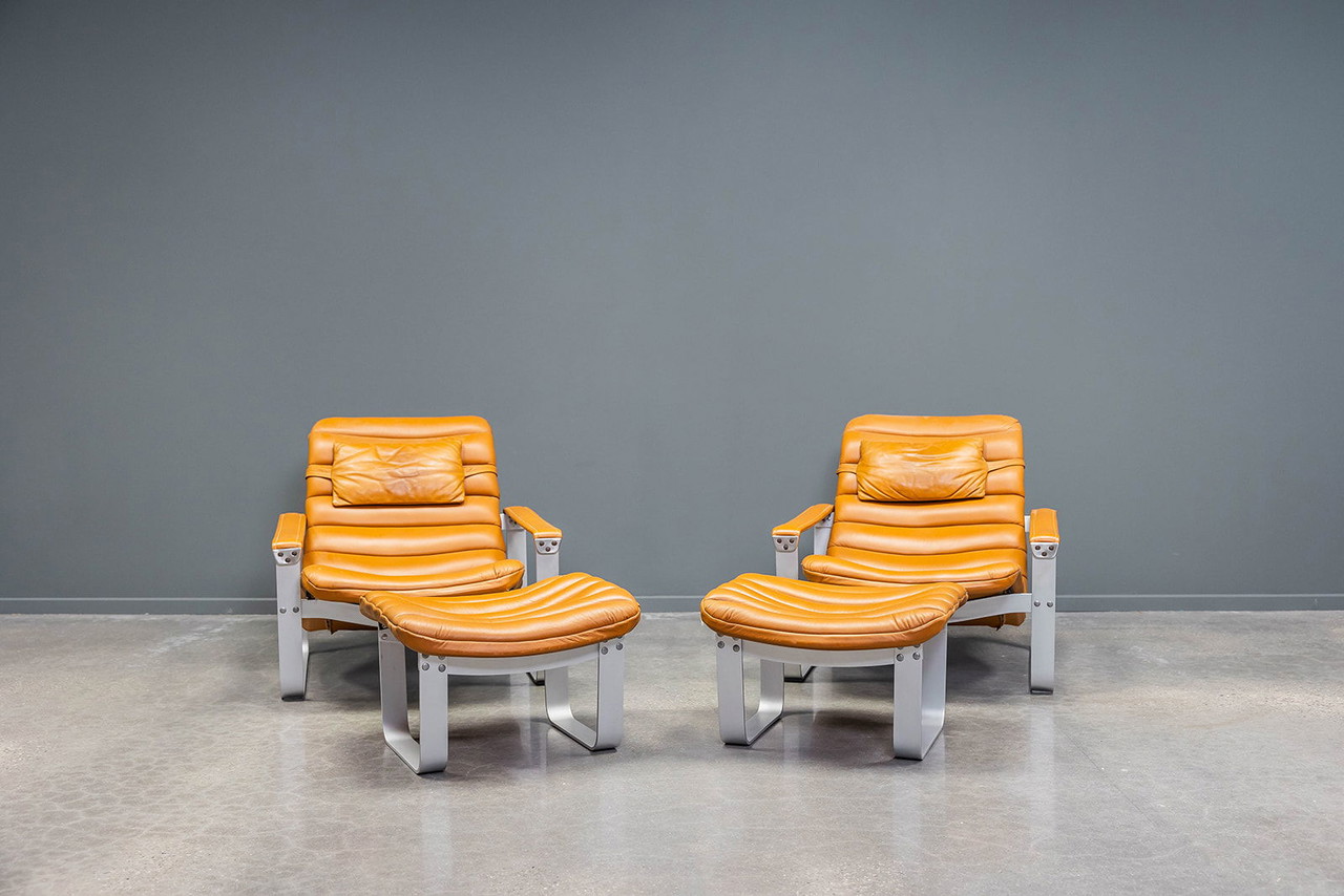 Pulkka chair+ ottoman, 2x | €2,500 | Whoppah