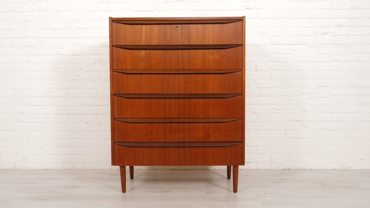 Vintage Drawer Cabinet | Teak | 6 Drawers | 105 Cm | €875 | Whoppah