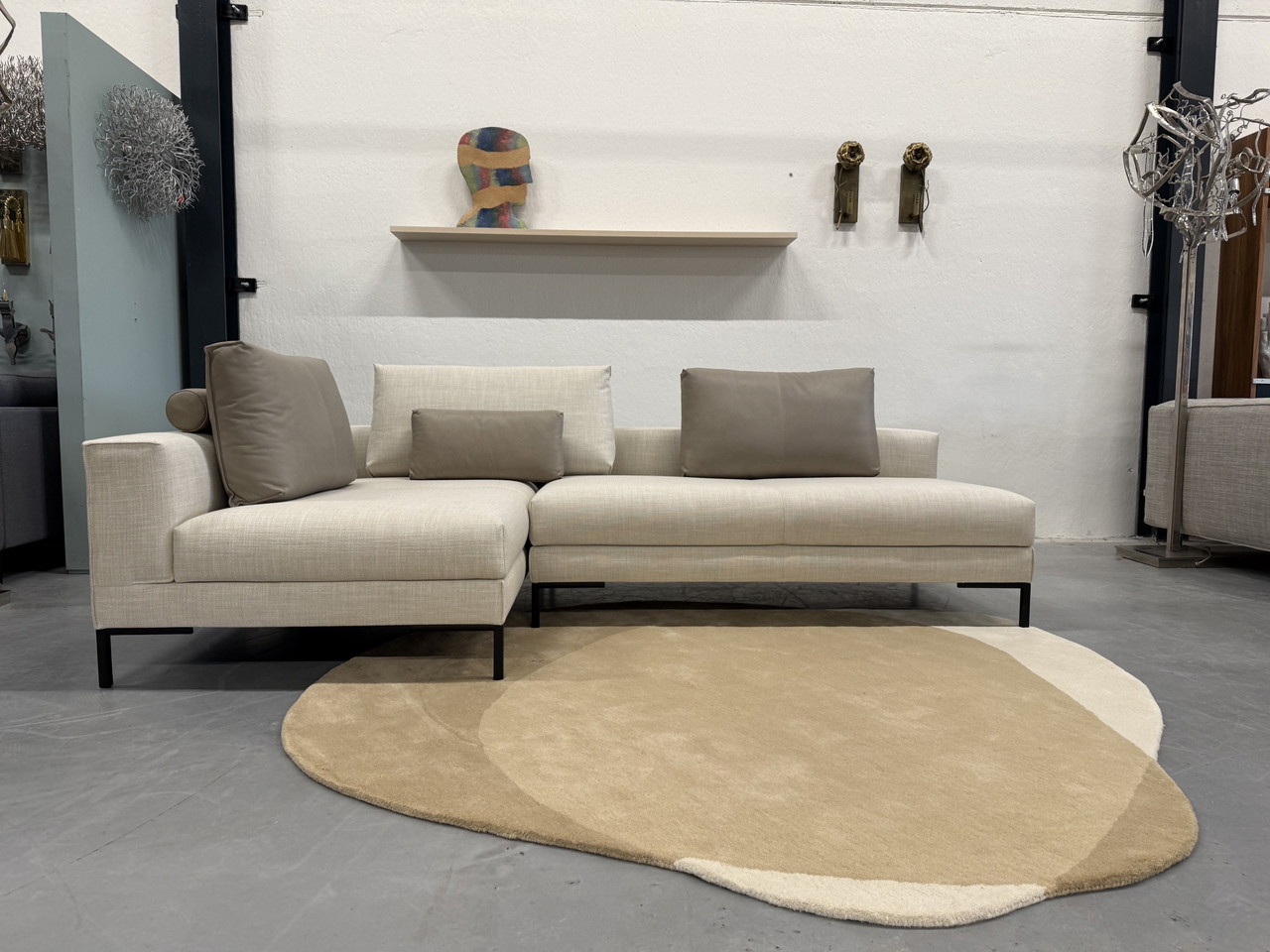 Design On Stock Aikon Lounge Corner Sofa Senna Fabric | €4,950 | Whoppah