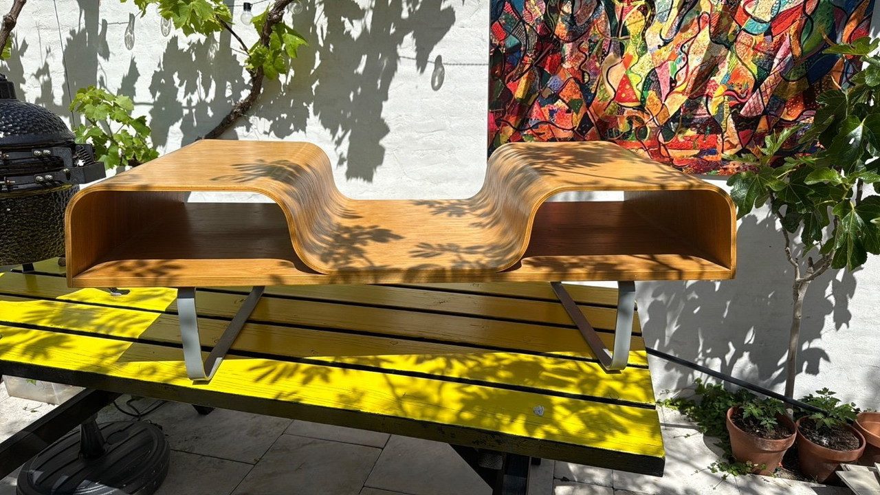 Lagfors salontafel door Richard Clack | €225 | Whoppah