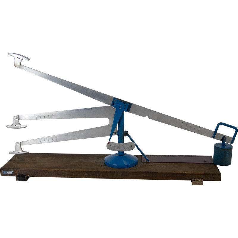 Vintage equipment for measuring panty elasticity, 1950s | €780 | Whoppah