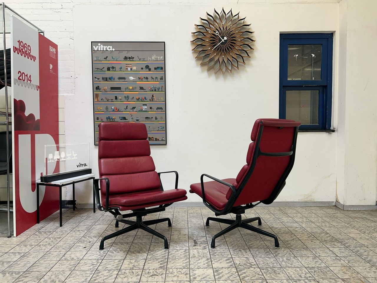 Vitra | Eames | EA222 | Red | €4,167 | Whoppah