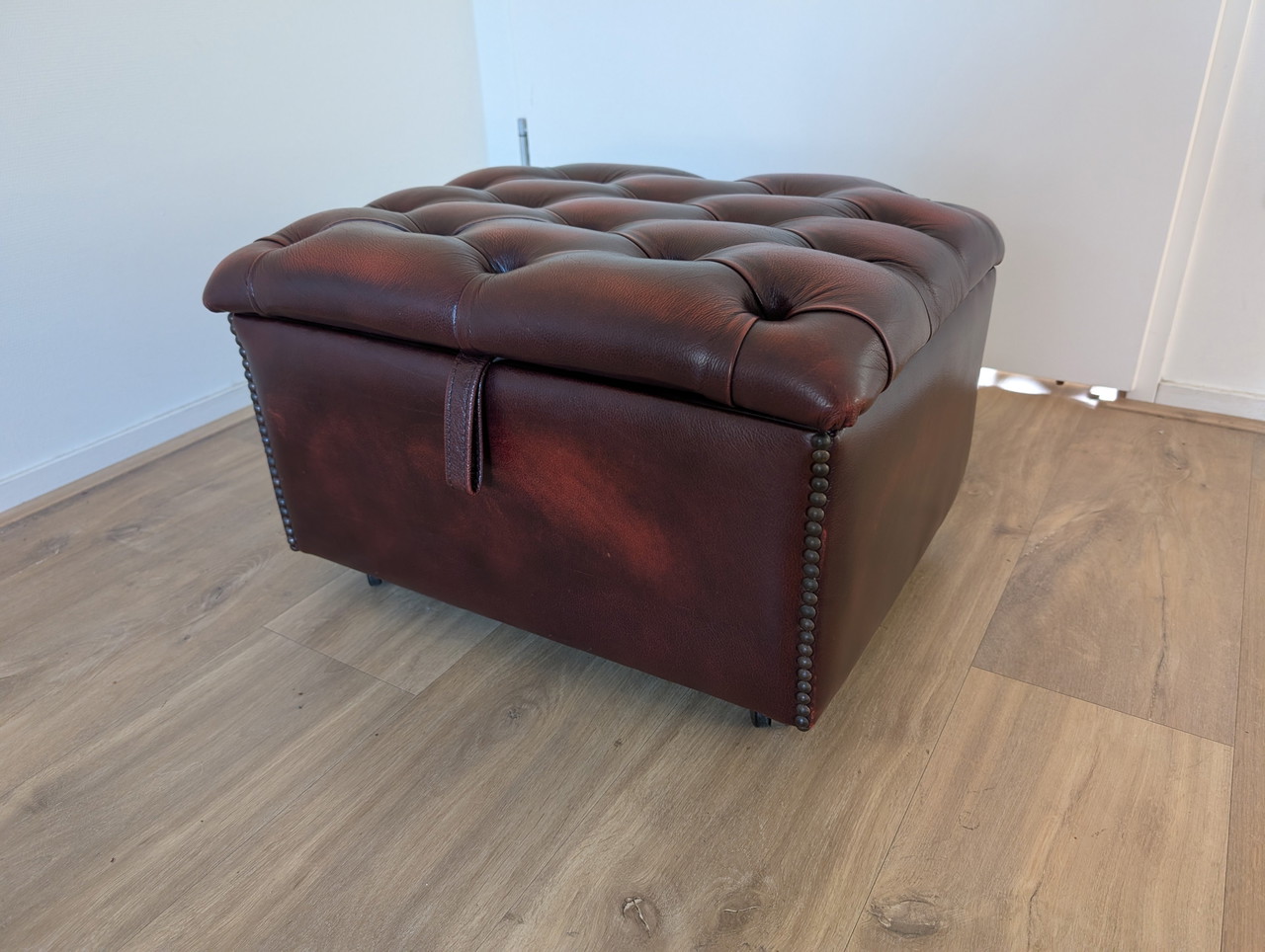 Luxe handgemaakte leren hocker / opbergbank – Springvale Leather (UK ...