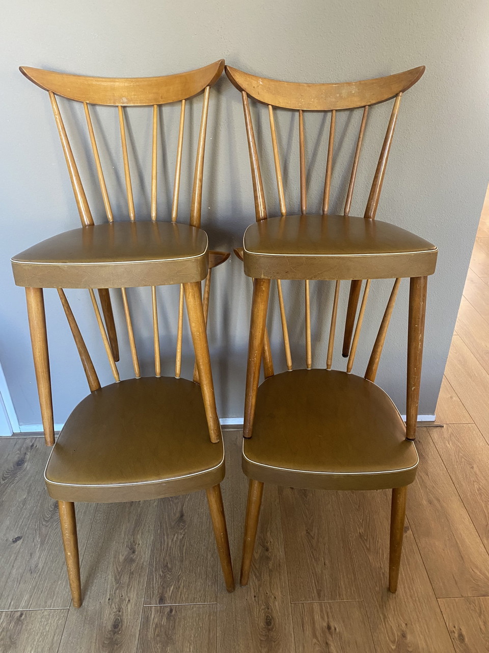 4 vintage Stevens bar chairs sixties | €149 | Whoppah