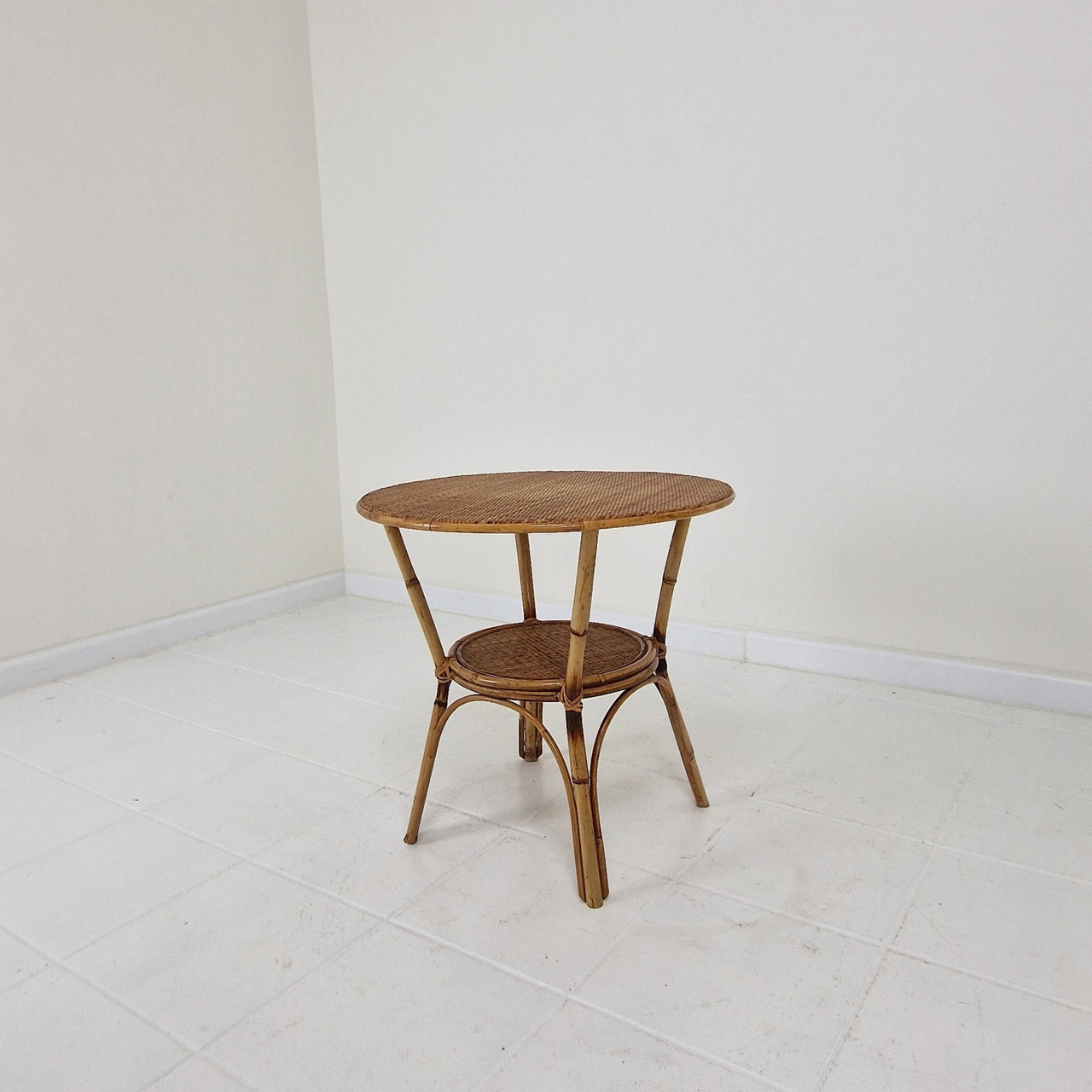 Italiaanse rieten en rotan salontafel, 1970 | €1,390 | Whoppah