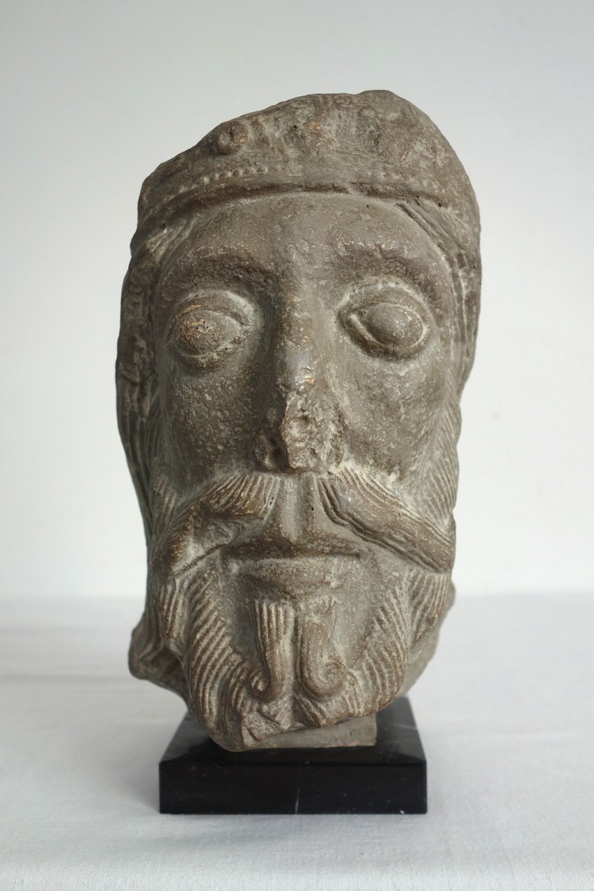 Assyrian head Musée du Louvre About 1950 | €130 | Whoppah