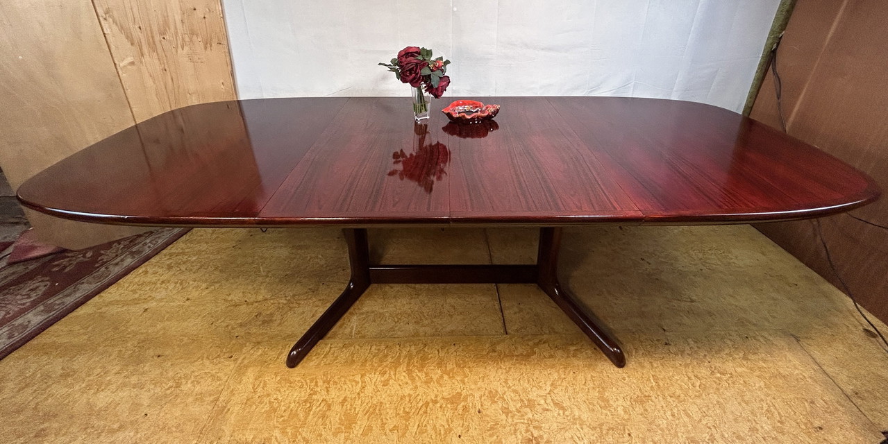 Mid-Century Retro Vintage Rosewood Extending Dining Table by AM Møbler ...