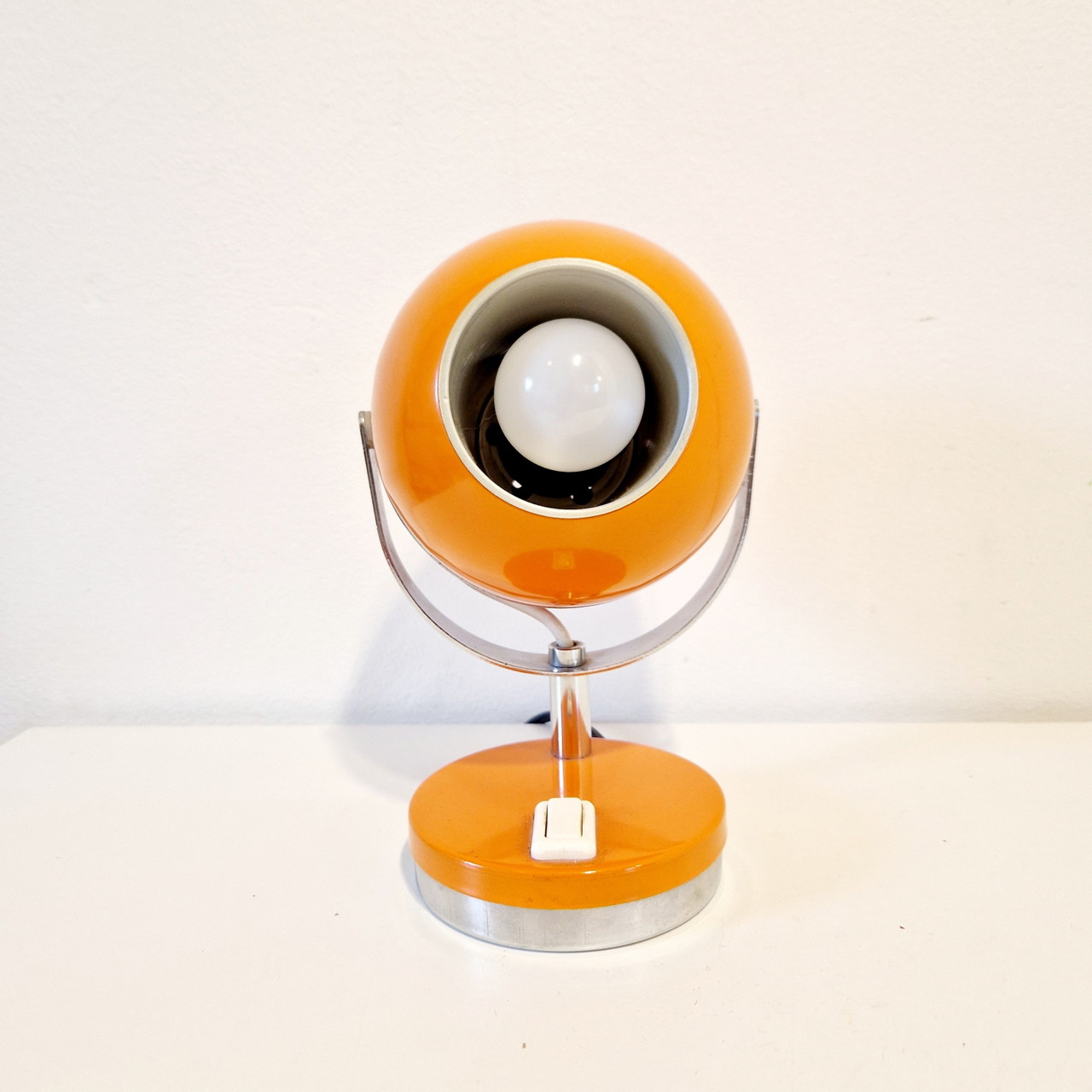 70'S Vintage Ball Lamp Orange Ball Lamp 1970s | €95 | Whoppah
