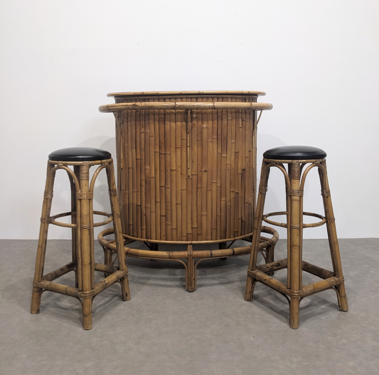 Bar de bambú vintage, Tiki de los años 60 | €440 | Whoppah