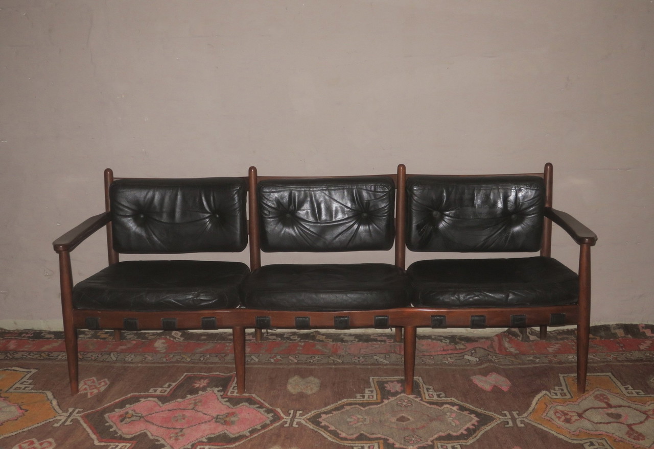Cadett 3-Sitzer Sofa in Teak und Leder mit Lederriemen von Eric Merthen ...