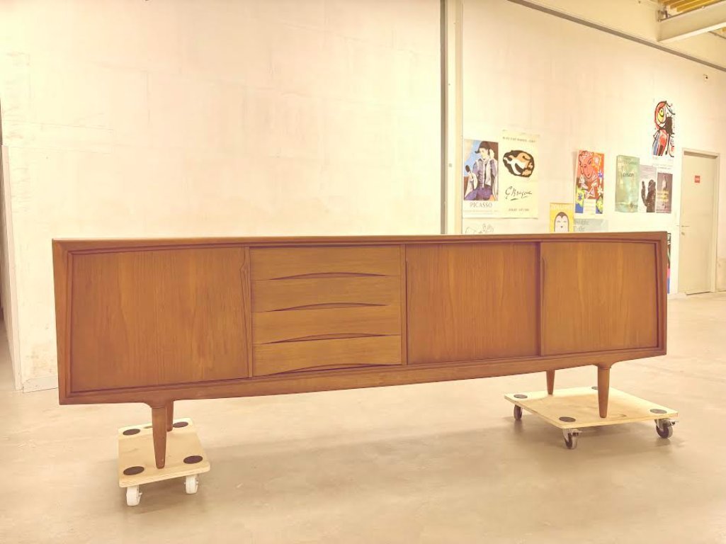 Omann sideboard | €2,400 | Whoppah