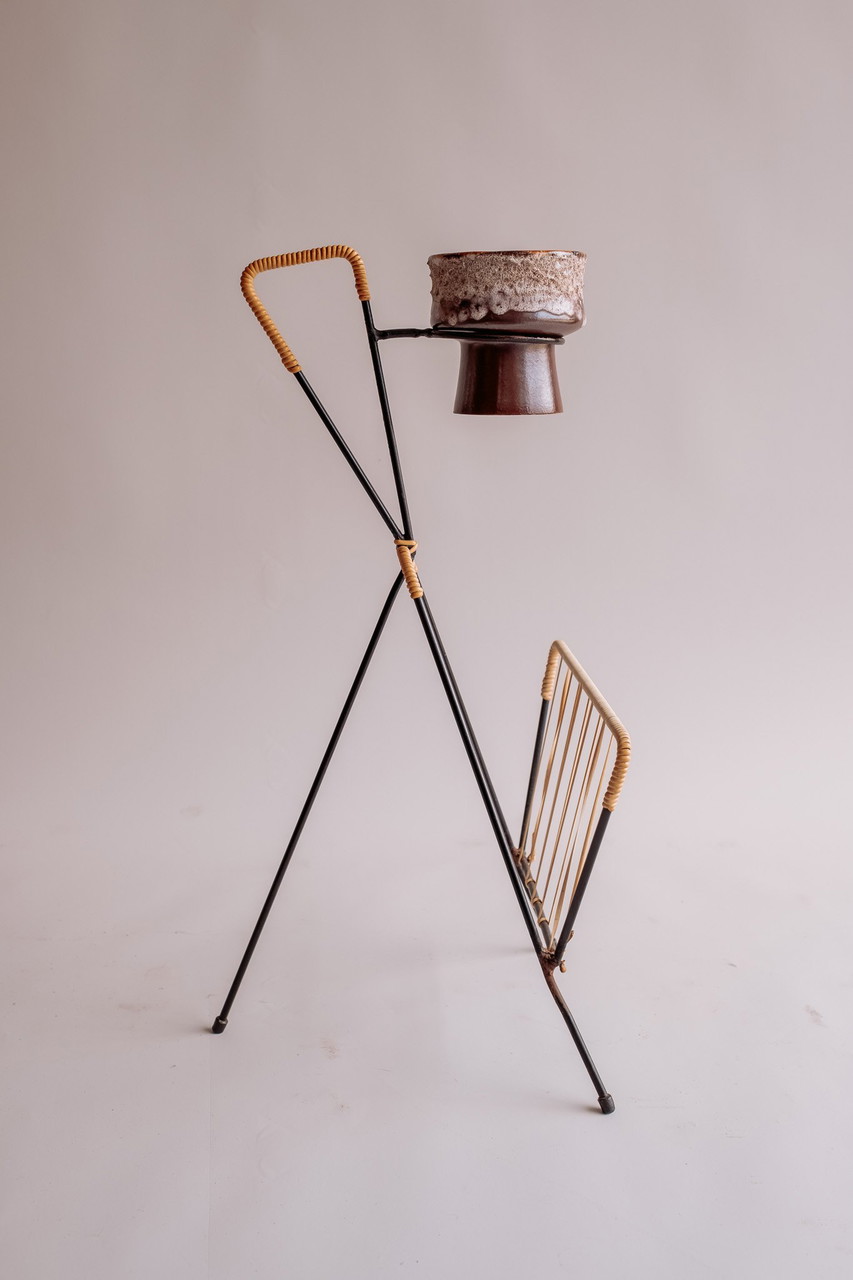 Vintage 1950s Pilastro Reading Rack With Plant Holder | €85 | Whoppah