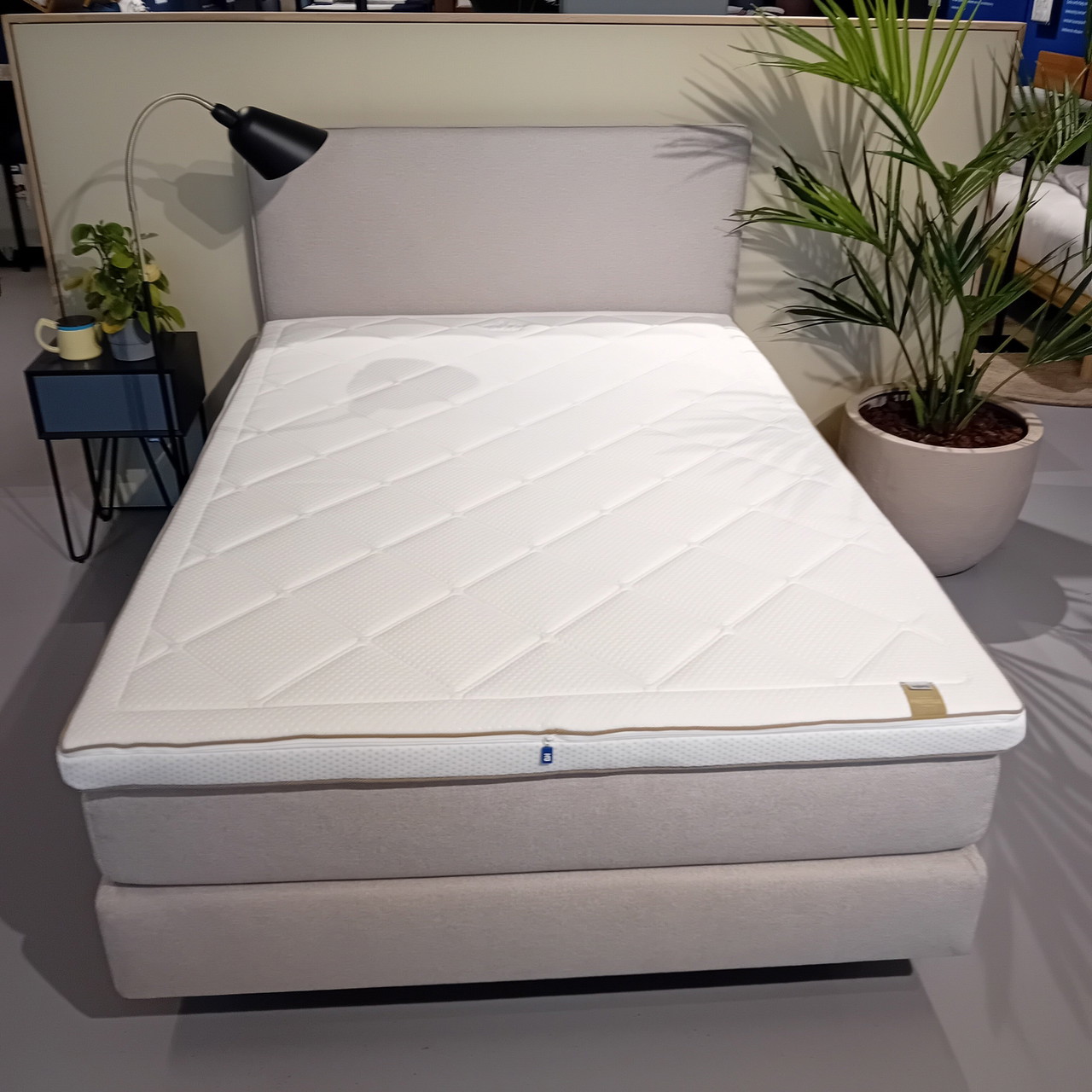 Original box spring 140 x 200 cm flat | €3,395 | Whoppah