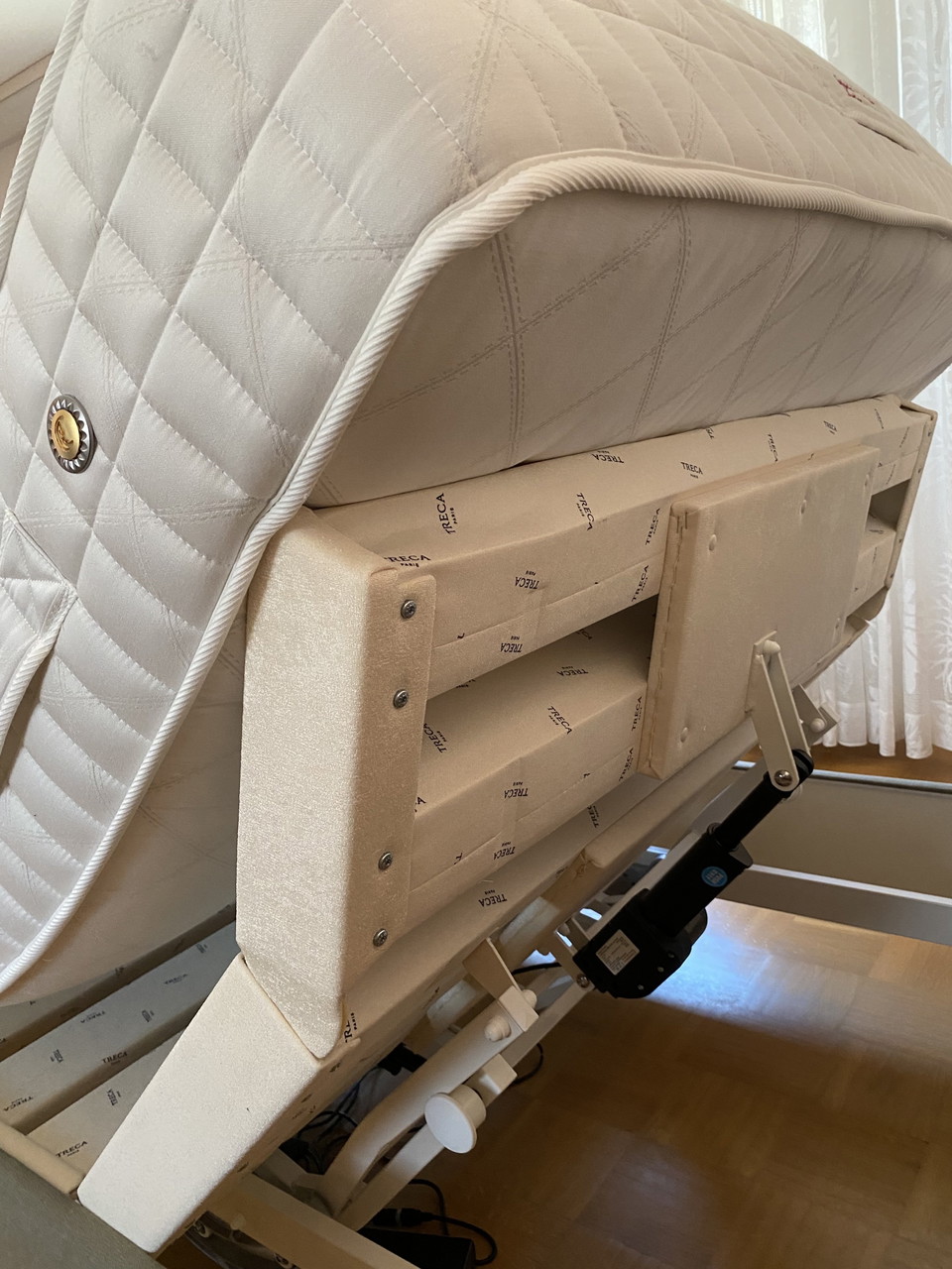 TRECA | Bed + mattress | TRECAFLEX Manually adjustable | €1,000 | Whoppah