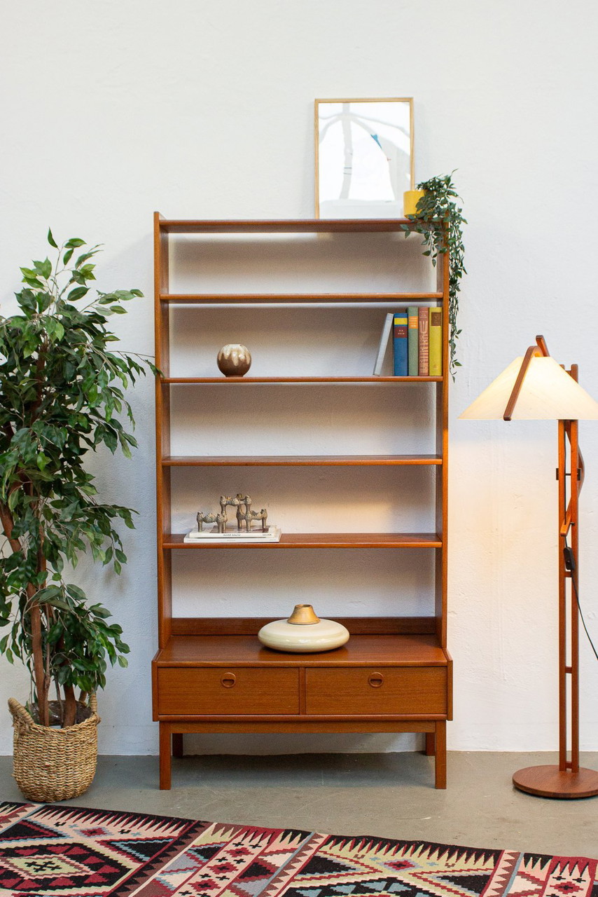 Vintage teak bookcase highboard | €799 | Whoppah
