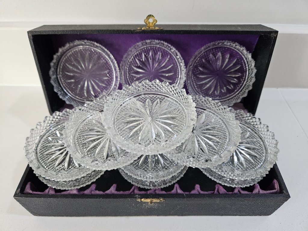 Cut crystal coasters in box | €30 | Whoppah