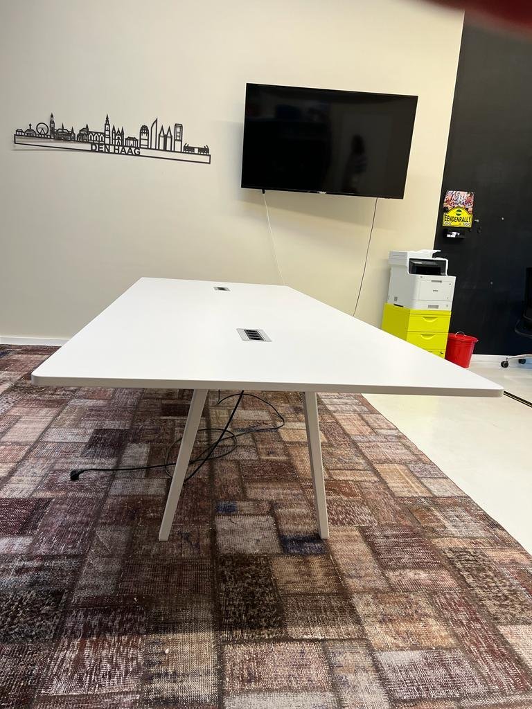 Vitra Rotax Power conference tables conference table | €799 | Whoppah