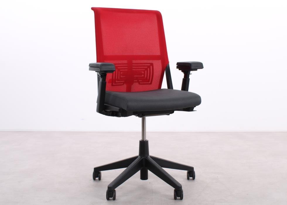 Haworth Comforto 5965 Office Chair Red | €414 | Whoppah