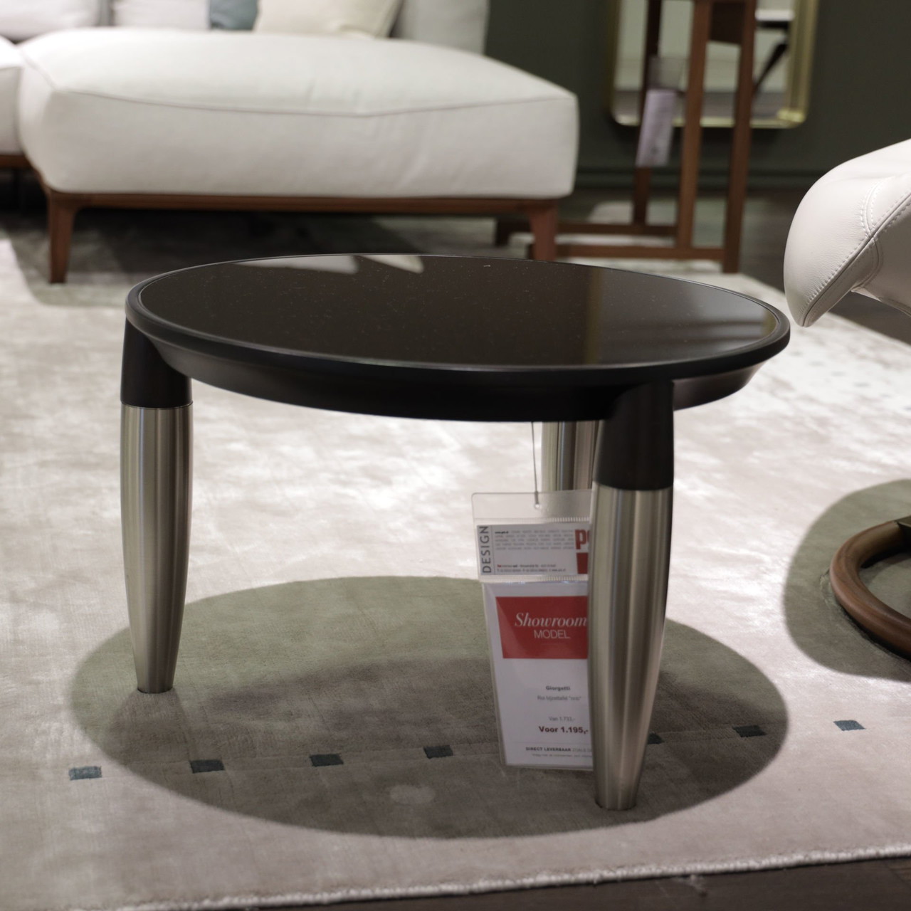 Giorgetti Roi side table | €1,019 | Whoppah