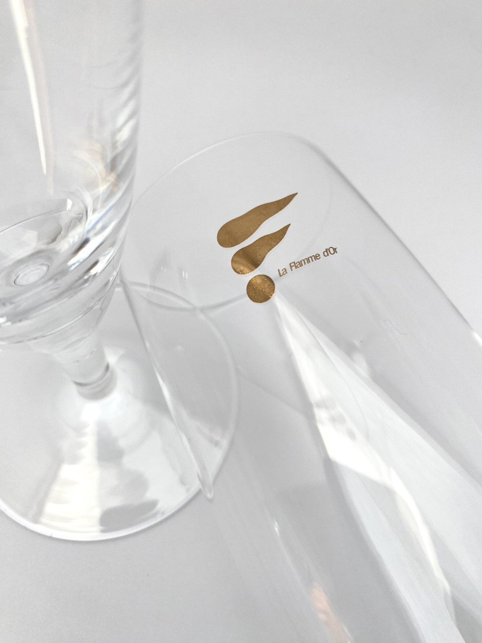 Set of Two Asahi “La Flamme d’Or” glasses | €299 | Whoppah