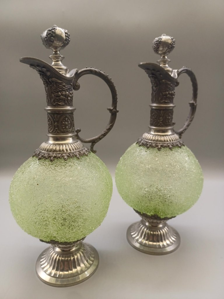 Paire de carafes aiguières étain et verre XIX | €360 | Whoppah
