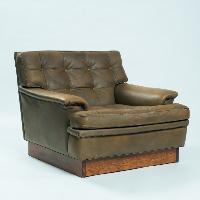 Arne Norell Merkur groen buffel lederen design fauteuil | €1,650 | Whoppah