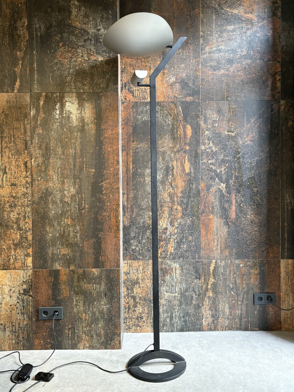 Lámpara de pie Artemide "Zen" Design | €595 | Whoppah