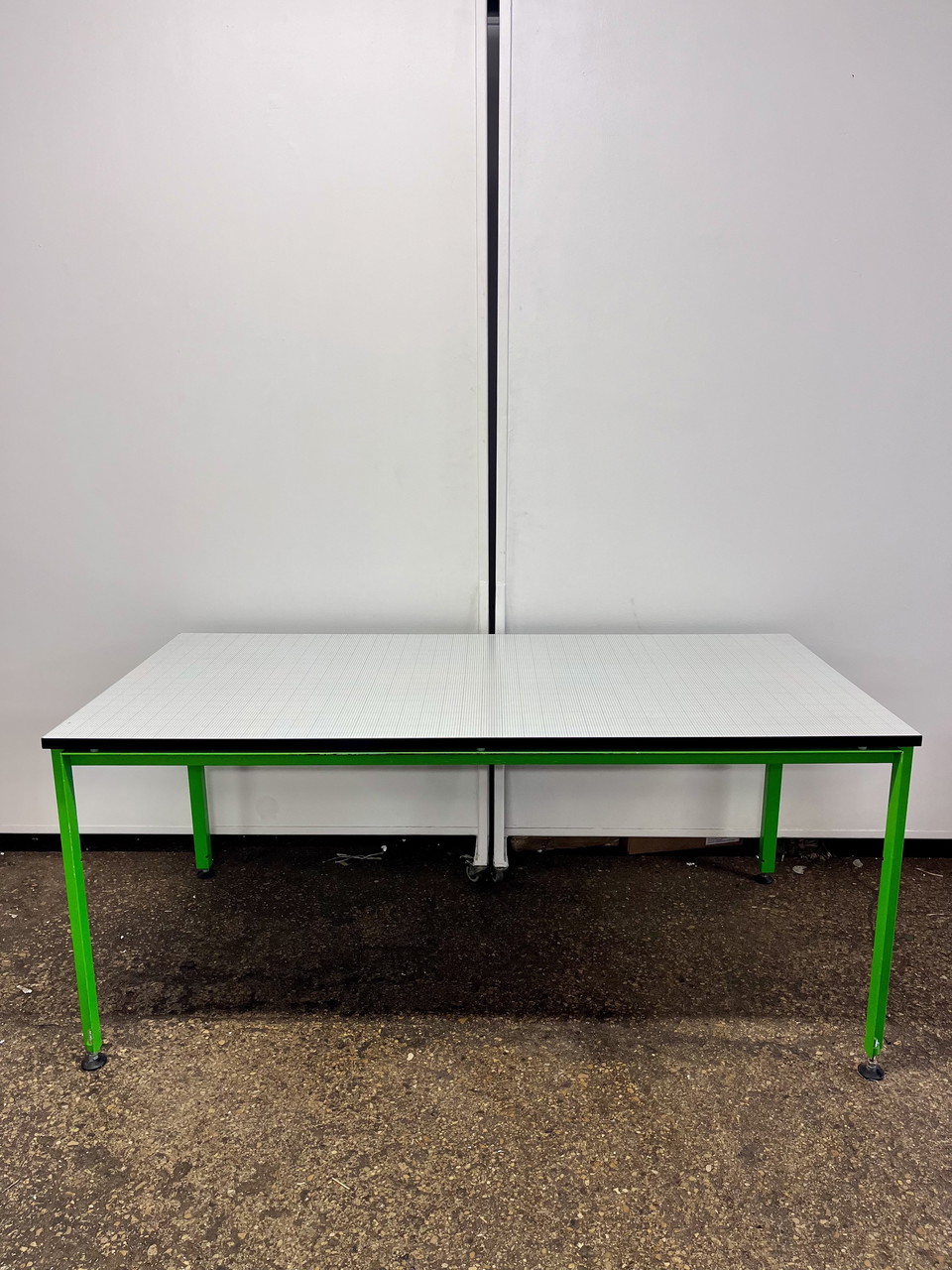 Vintage desk by Michel Cadestin for the Centre Pompidou, 1970s | €2,700 ...