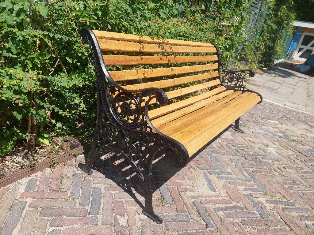 Classic Cast Iron Garden Benches with Oak Slats | €585 | Whoppah