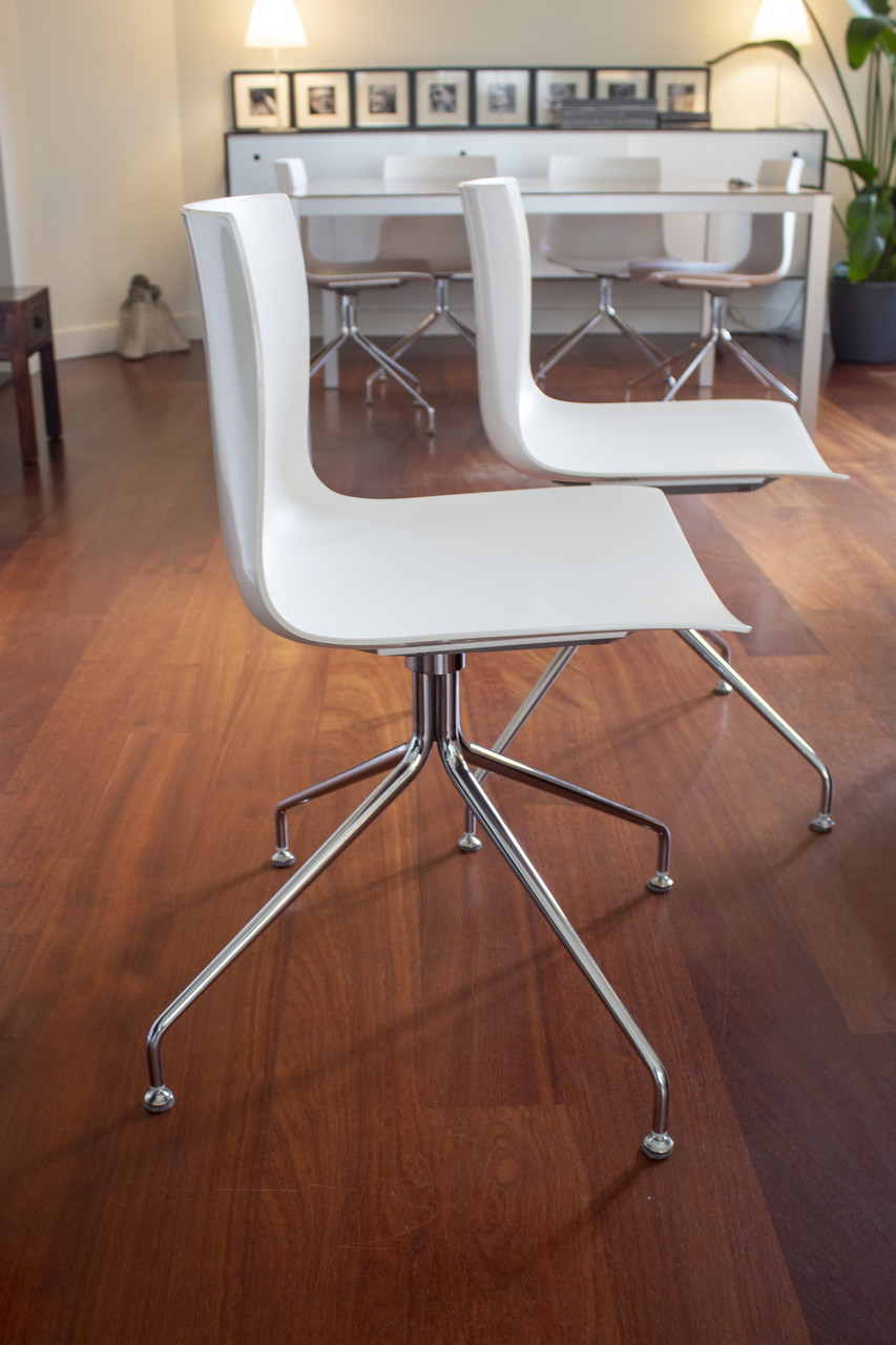 Arper Catifa 46 Dining/conference chairs | €1,500 | Whoppah