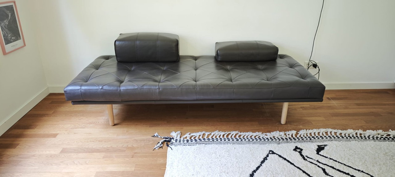 BoConcept Fusion Daybed leather brown | €1,600 | Whoppah