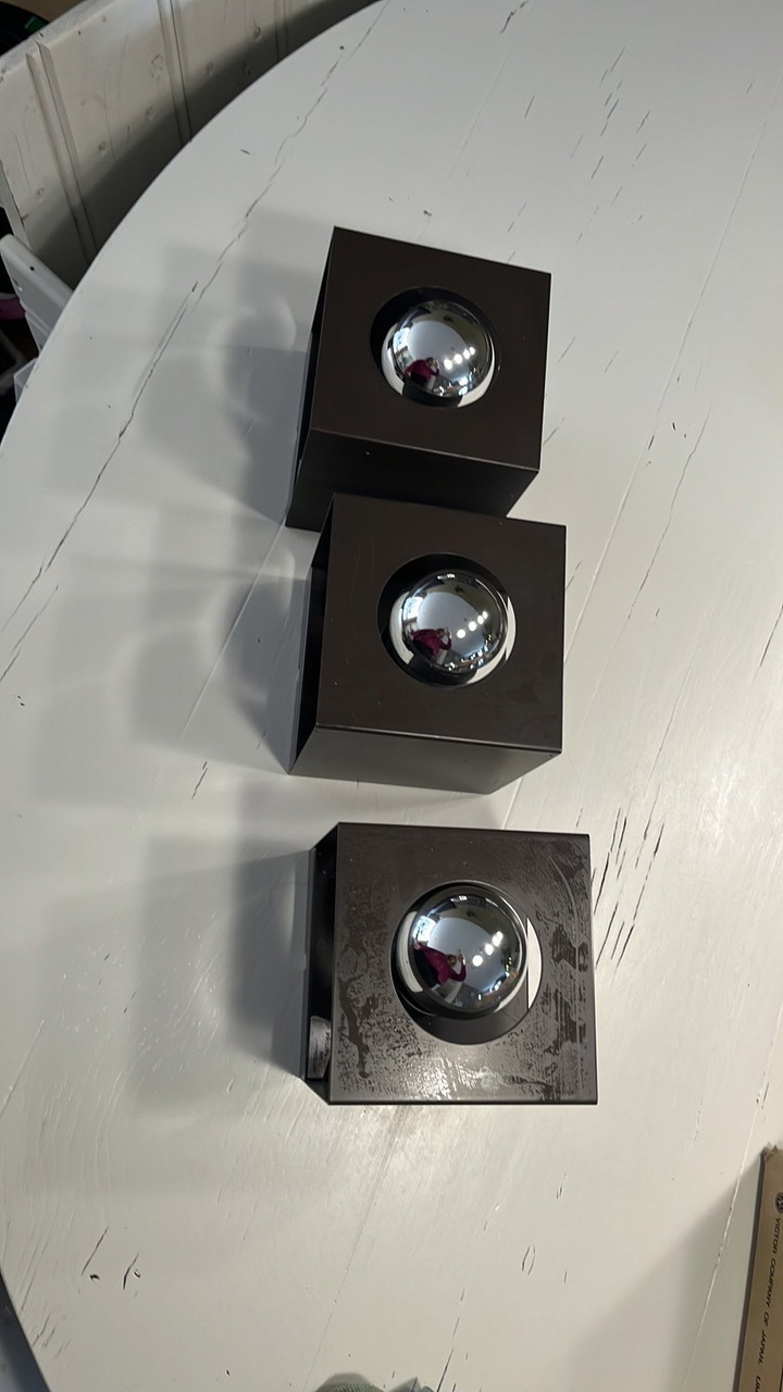 Philips Cube Wall Lamp 1970s | €250 | Whoppah