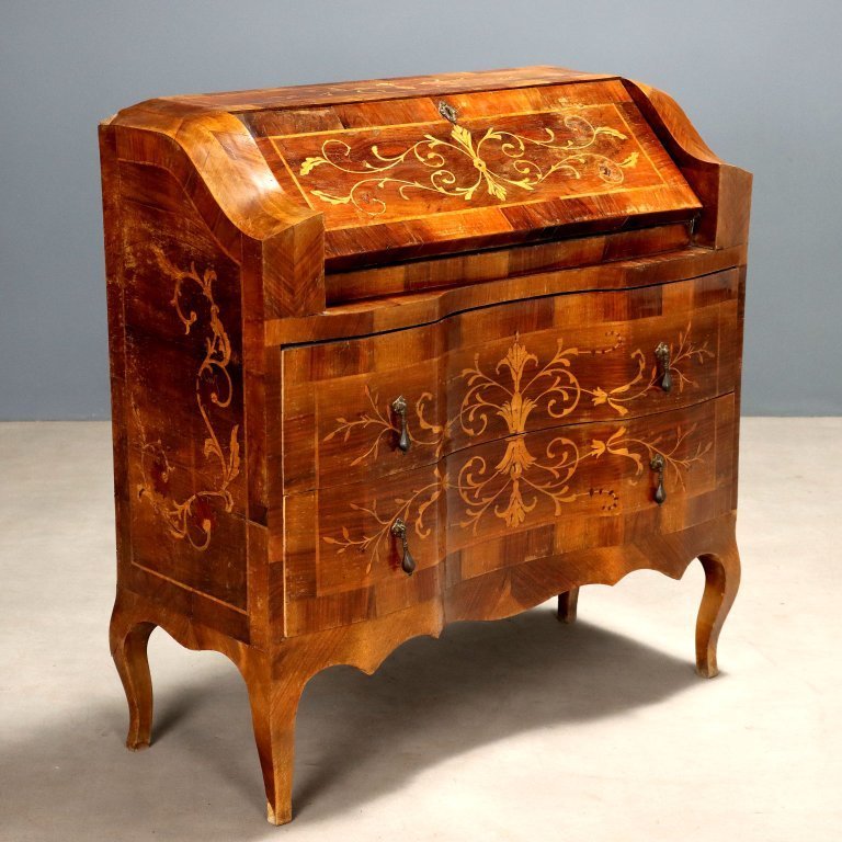 Small Walnut Drop-Leaf Cabinet with Threads and Inlays | €610 | Whoppah