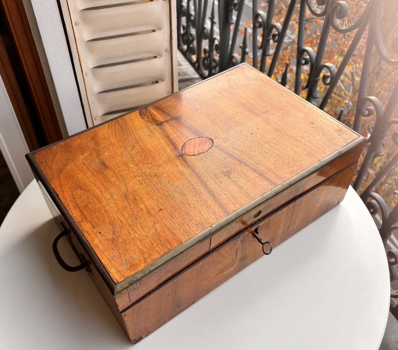 Grote houten doos uit de 19e eeuw | €425 | Whoppah