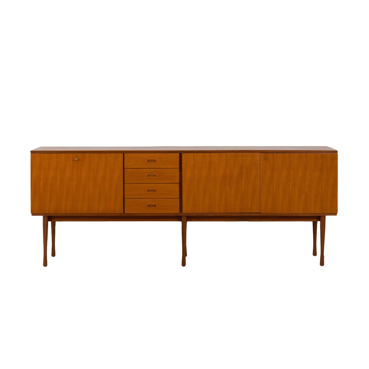 Extra lang teak dressoir van Ima Mobili, 1970 | €2,800 | Whoppah