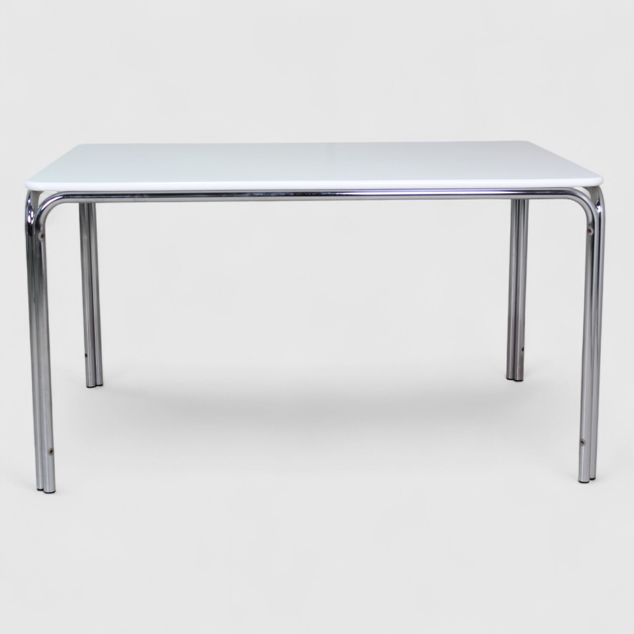 Vintage Design Dining Table, White, TECTA 1970s | €239 | Whoppah