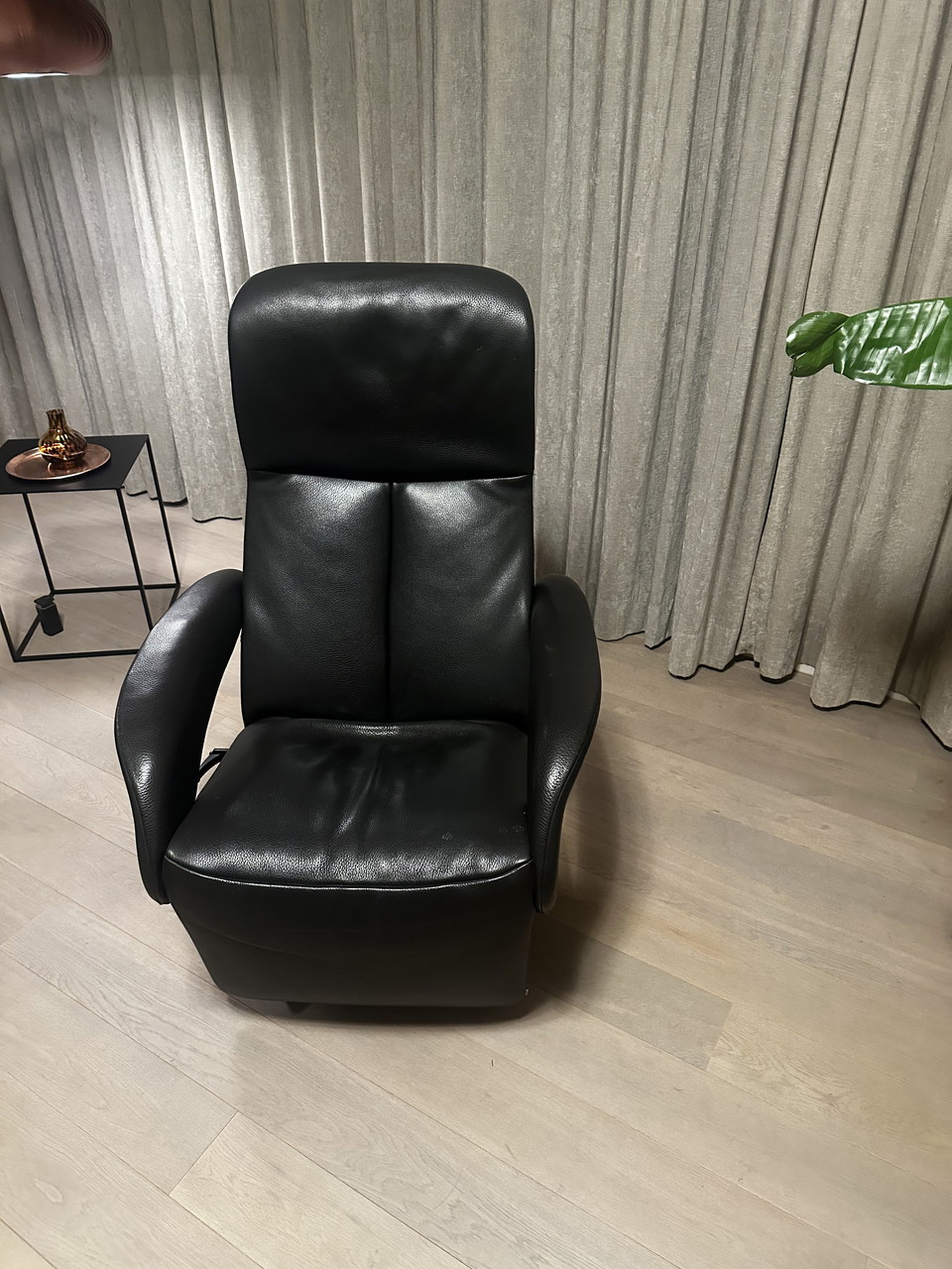 Reclining chair Jori | €750 | Whoppah