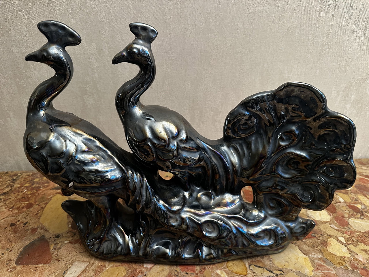 Pair of Peacocks in iridescent black ceramic - Attributed to Vallauris ...