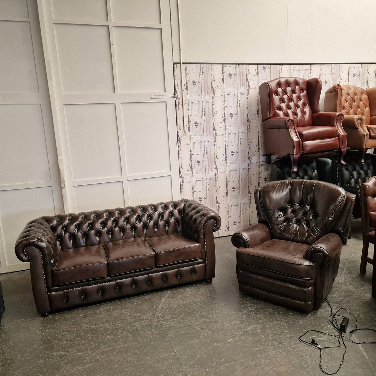 Chesterfield Cresswell 3-Seater + Haeck Armchair - Antique Brown | 100% ...