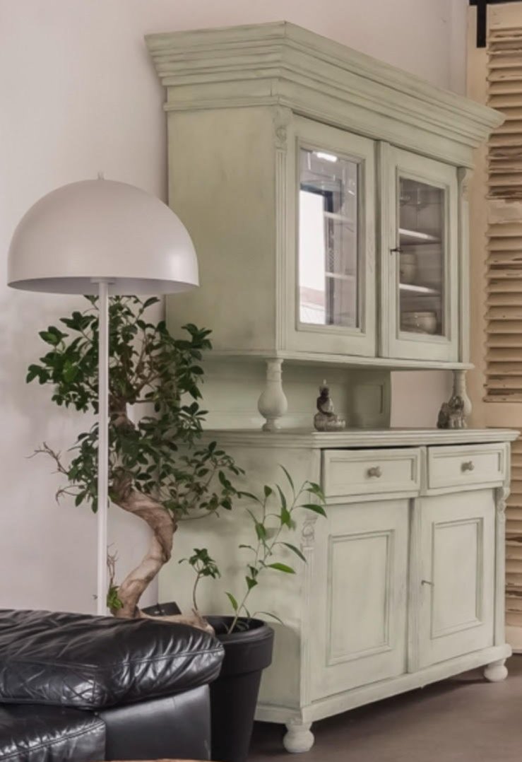 Country Buffet Cabinet | €400 | Whoppah