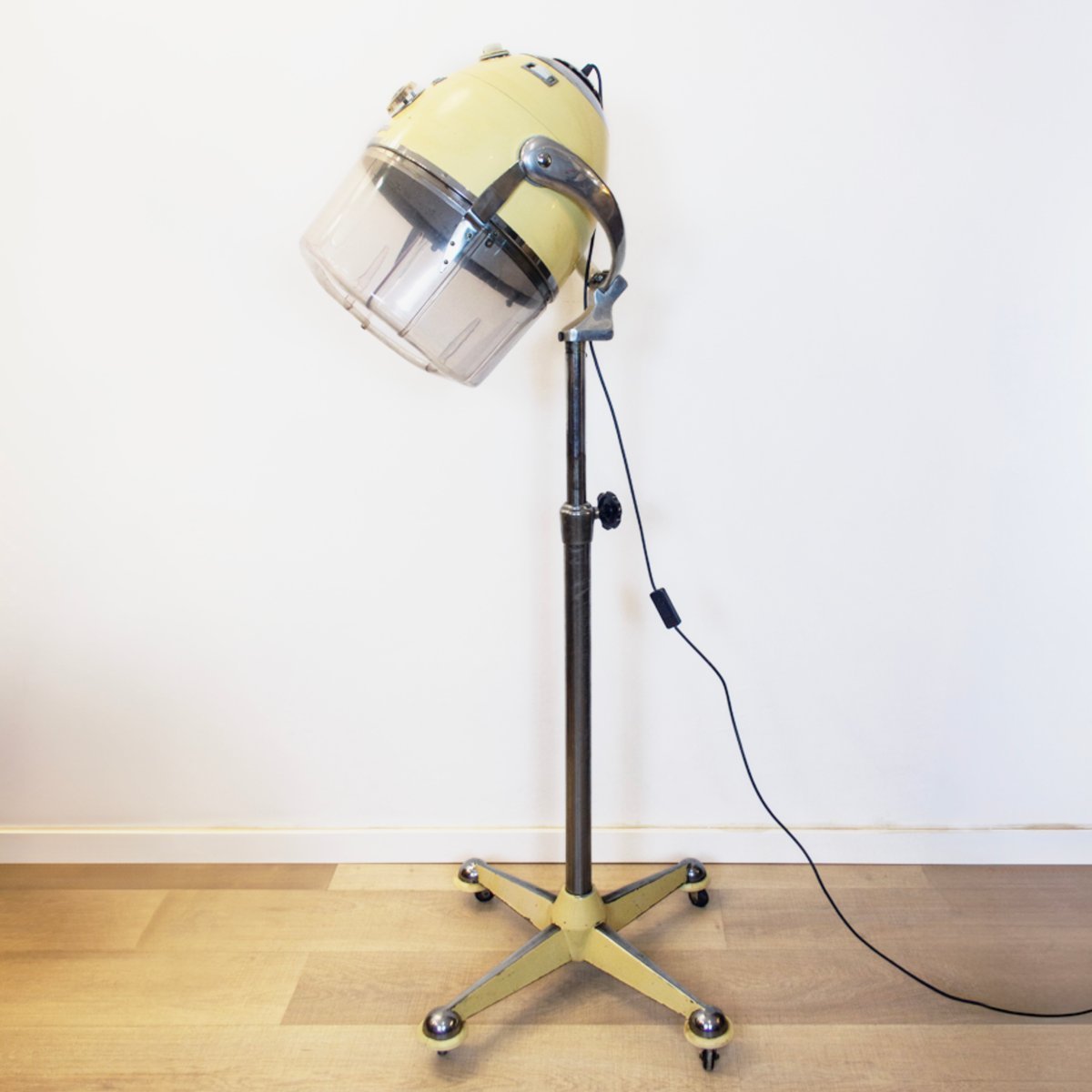 Hair Salon Dryer Floor Lamp by Henry Colomer, 1960s | €490 | Whoppah