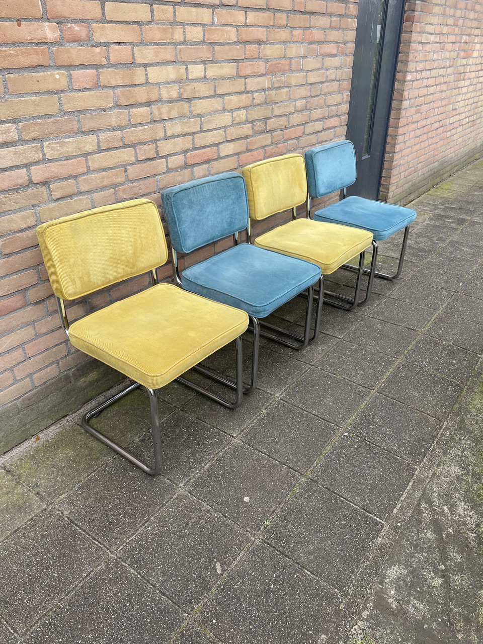 4X Rib Fabric Chairs With Chrome Tube Frame | €250 | Whoppah