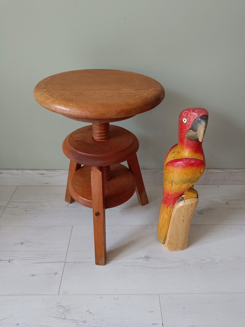 Height Adjustable Screw Stool | €60 | Whoppah