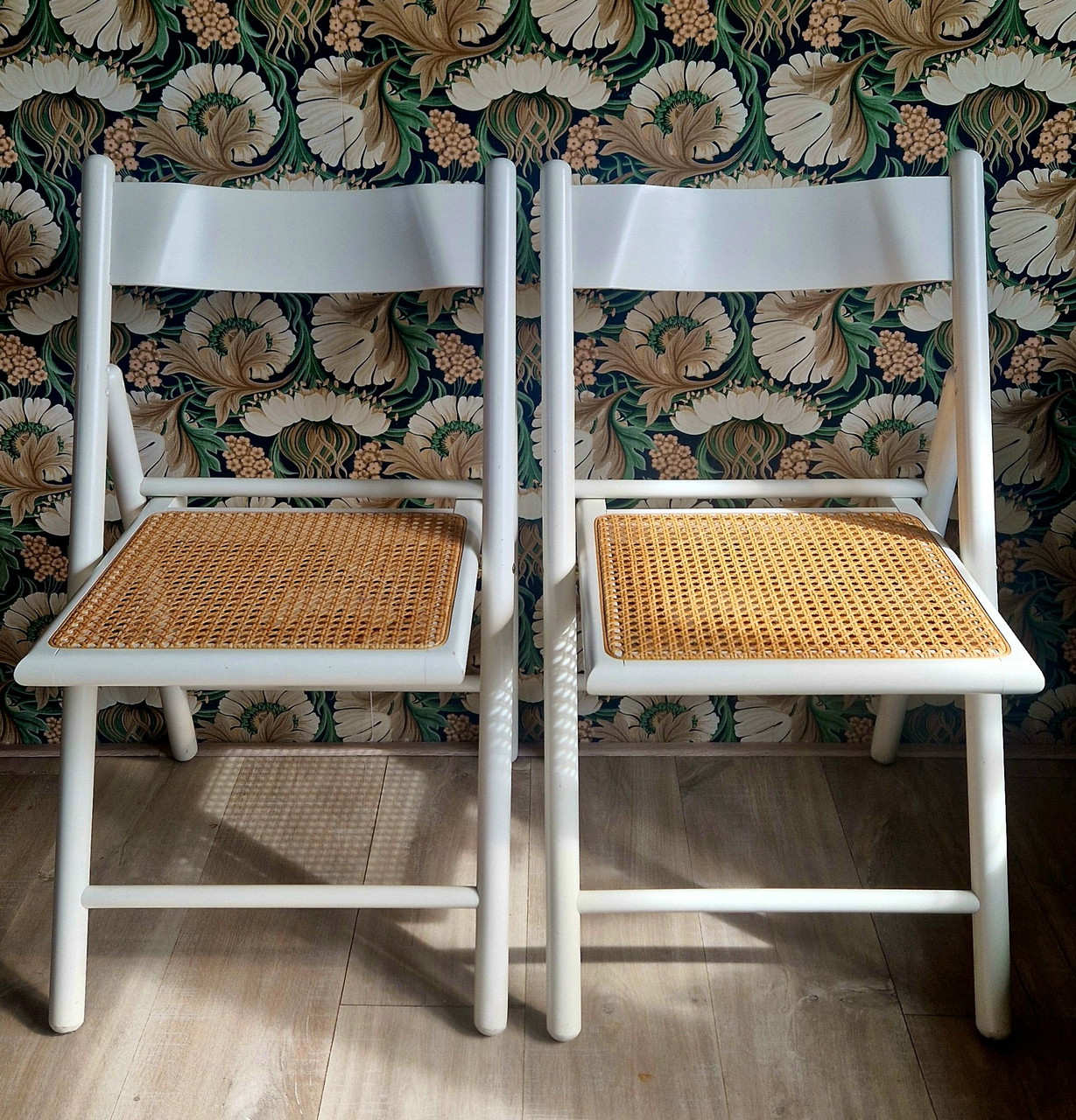 Two Vintage Webbing Folding Chairs | €105 | Whoppah