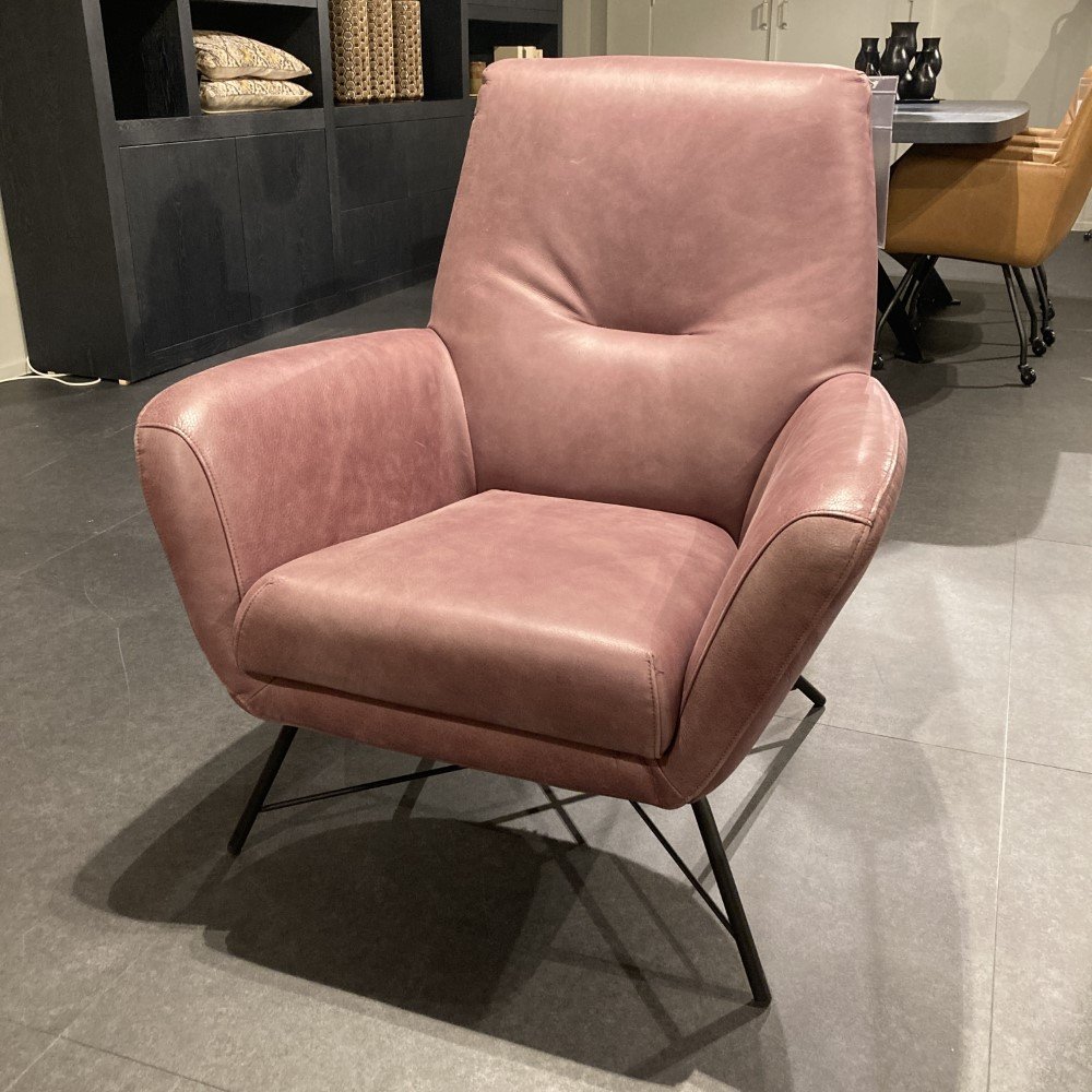 Ojee Design Lewis fauteuil | €799 | Whoppah